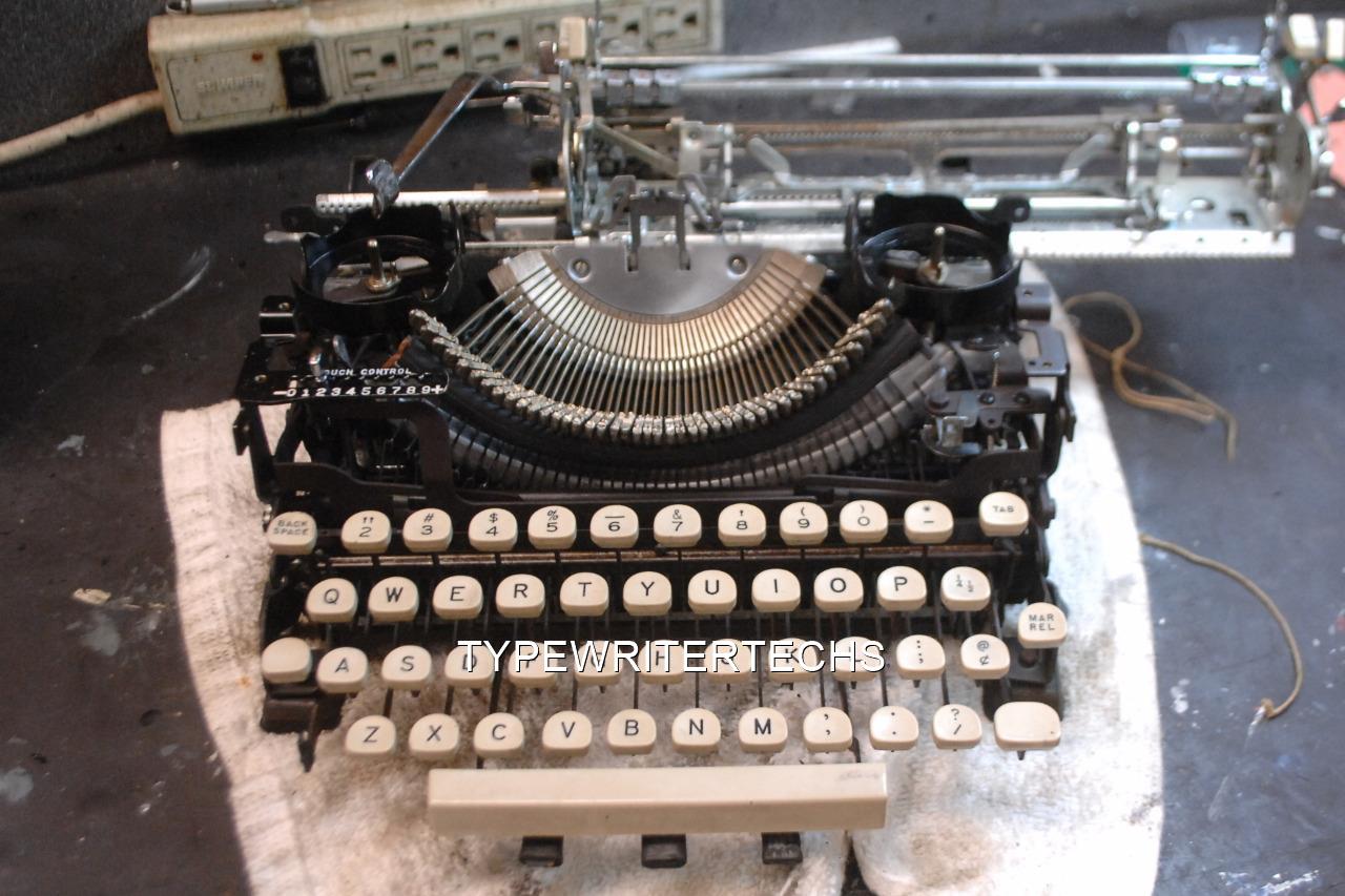 The Royal Typewriter Company was one of the longest lasting typewriter ...